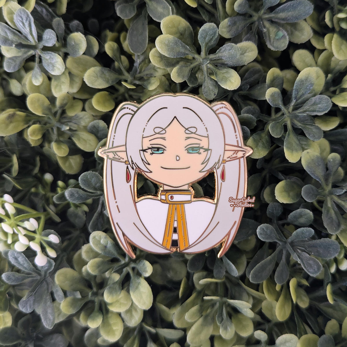 Expressions of Frieren, Smug, Enamel Pin – Sugar [Cubed]³ Studios