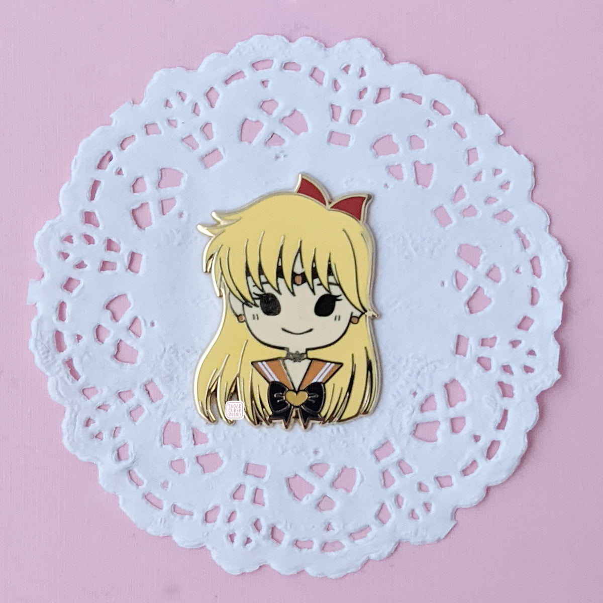 Chibi Venus - Pretty Guardians - Enamel Pin – Sugar [Cubed]³ Studios